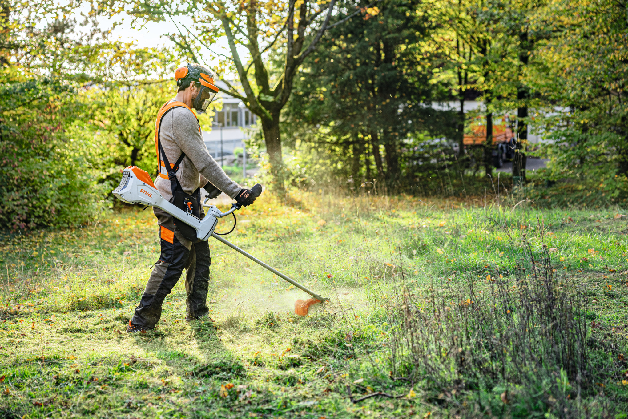 Lavorare in sicurezza: ecco i vantaggi dell'FSA 200 | STIHL